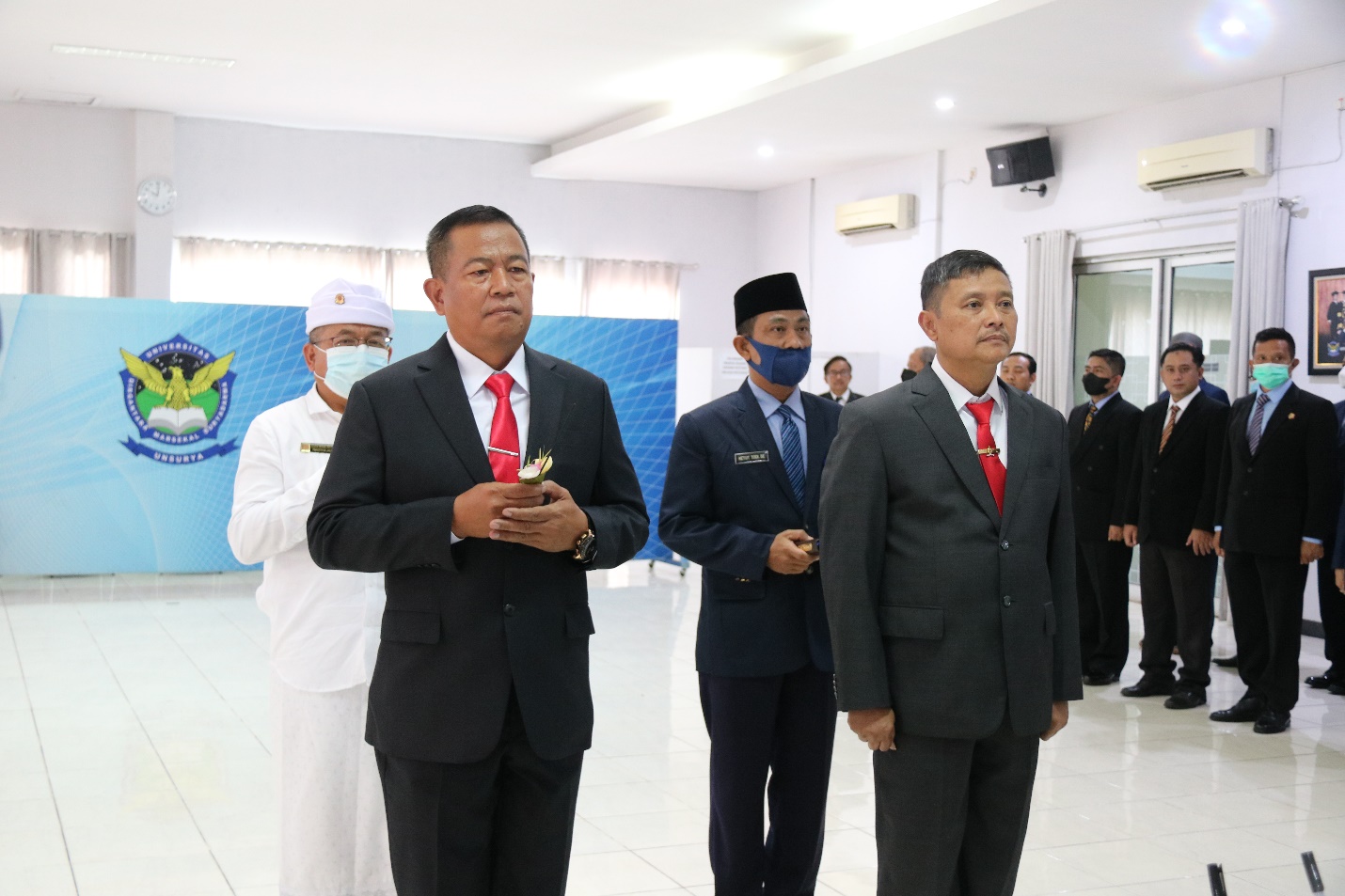 Pelantikan Warek II dan Kepala Pusat Kajian, Inovasi, Dan Kreatifitas ...